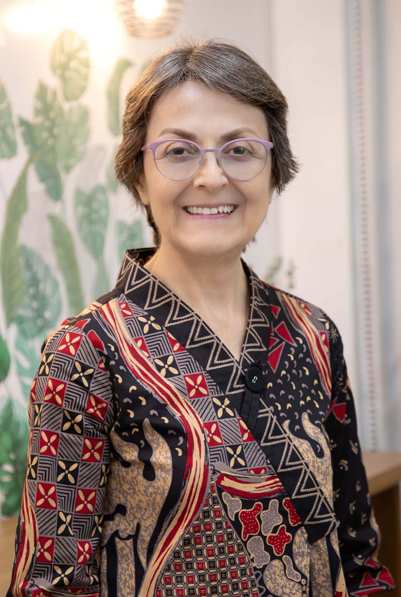 Meet the Staff - Leslie Hardinge Library - Adventist International ...